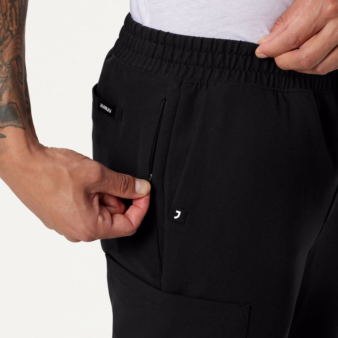 Rhodes Everyday Straight-Leg Scrub Pant - Black – JAANUU