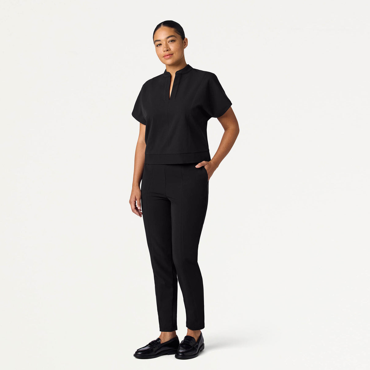 Halle High Waisted Tapered Scrub Pant - Black – JAANUU
